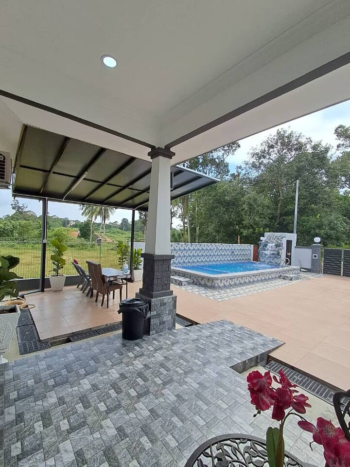Cikgu Mieza Homestay - Masjid Tanah