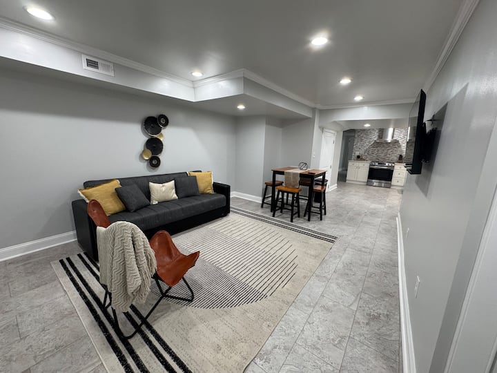 Serene Sugar Hill Retreat - One Bedroom Apartment - Baltimore, MD