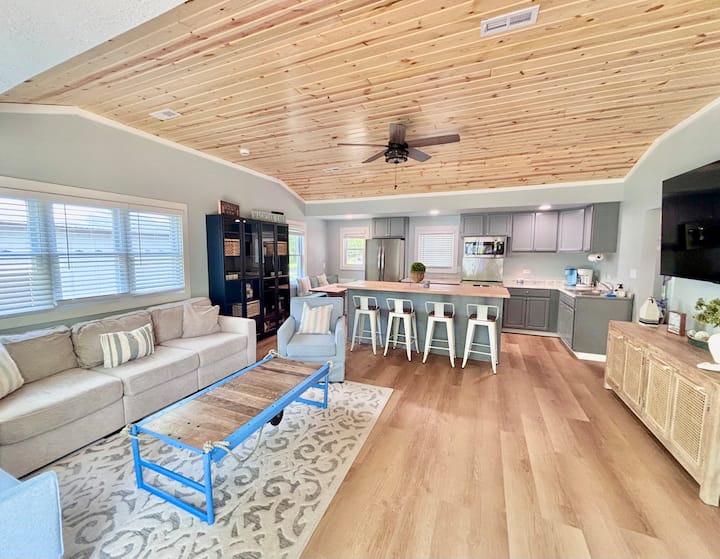 Chiper Days On Magician Lake W/dock And Kayaks - Dowagiac, MI