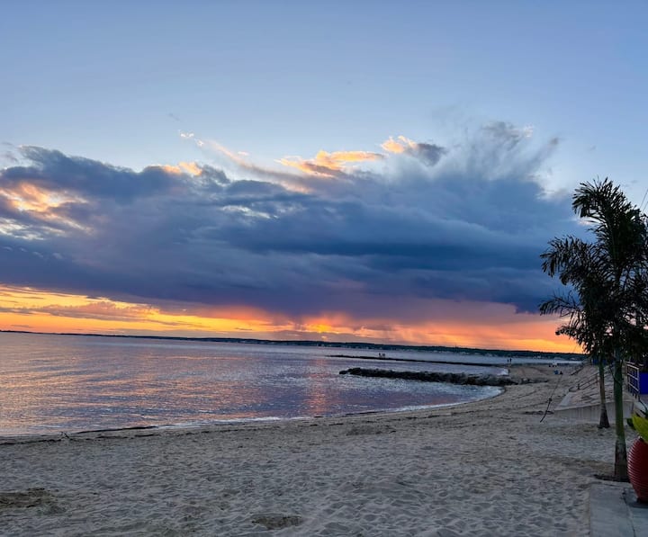 Sunrise Beach Cottage - Old Saybrook, CT