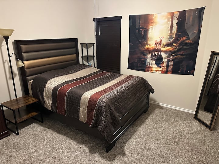 Green Meadow - Private Room #2 - San Antonio, TX