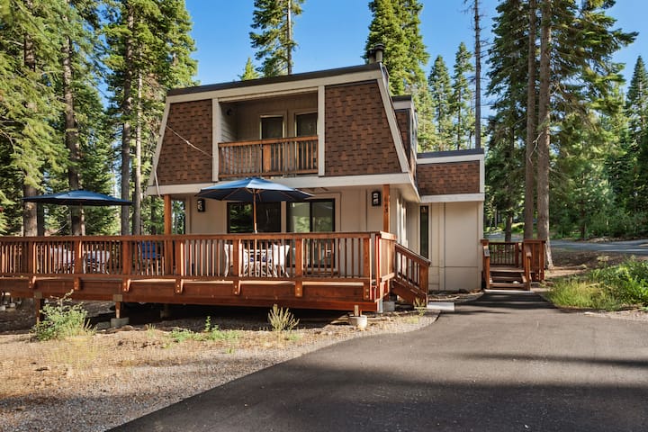 Roycraft Dog Friendly Cabin By Redawning - Carnelian Bay, CA