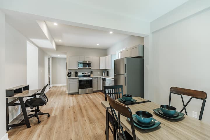 The Elaine Haven - Driveway Parking 4br - Bi Level - Chester, PA