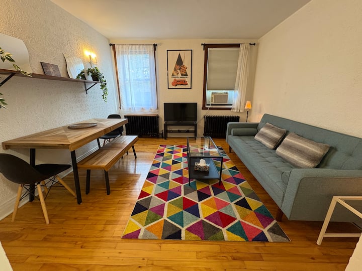 100% Walk Score Bright 2bd In Best Location! Prkg$ - Montreal