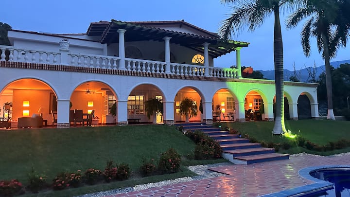 High -End Villa In San Jerónimo - San Jerónimo
