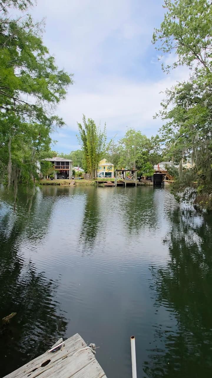 Manatee Manor Weeki Wachee - Spring Hill, FL