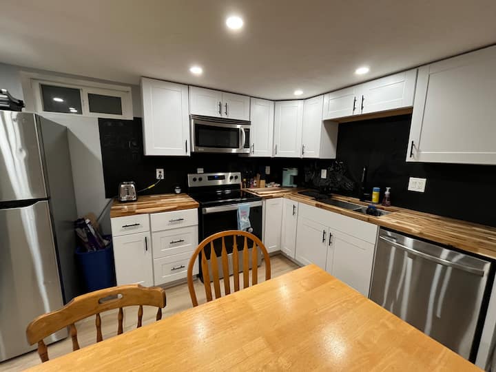 Cozy 3bd/2bth Basement Duplex Apartment W/garage - Boise, ID