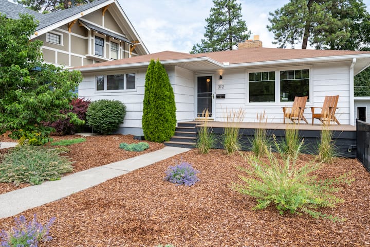 Mcm Art Home • Walk To Manito • Sleeps 9 - Spokane Valley, WA