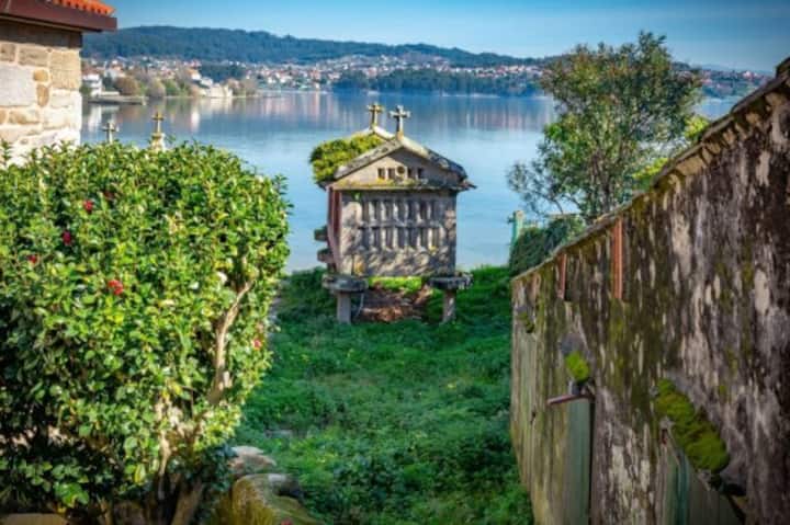 Casa Con Piscina Y Puerta Al Mar - Combarro
