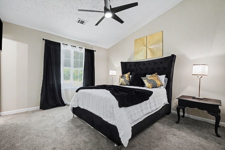 The Champions' Riverdale Retreat - Sleeps 6 - Riverdale, GA