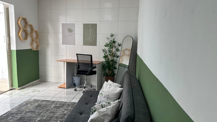 Espaço Climatizado E Aconchegante, Com Garagem. - Teresina