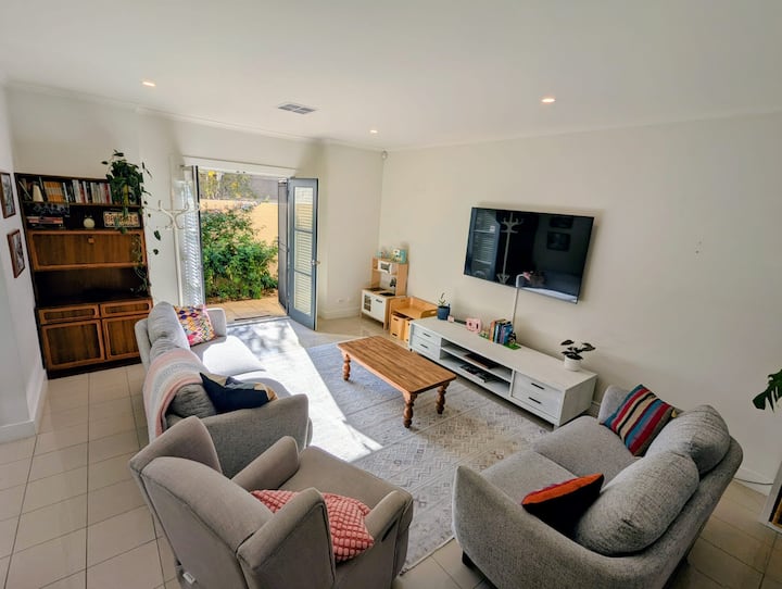 Family Friendly Executive Townhouse - Adélaïde