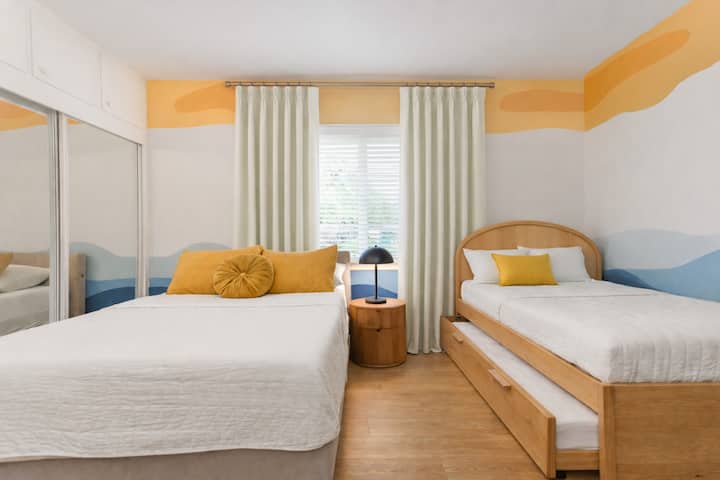 Furnished Room By Disney & More - Santa Ana, CA