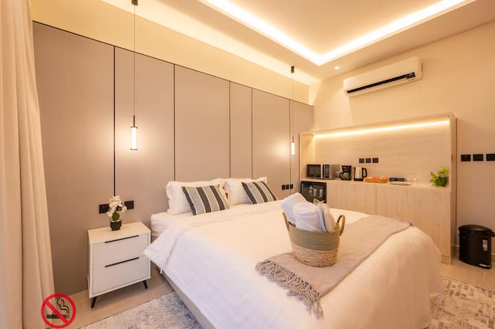 Bright Studio • Partial Sea View •Walk To Corniche - Jeddah