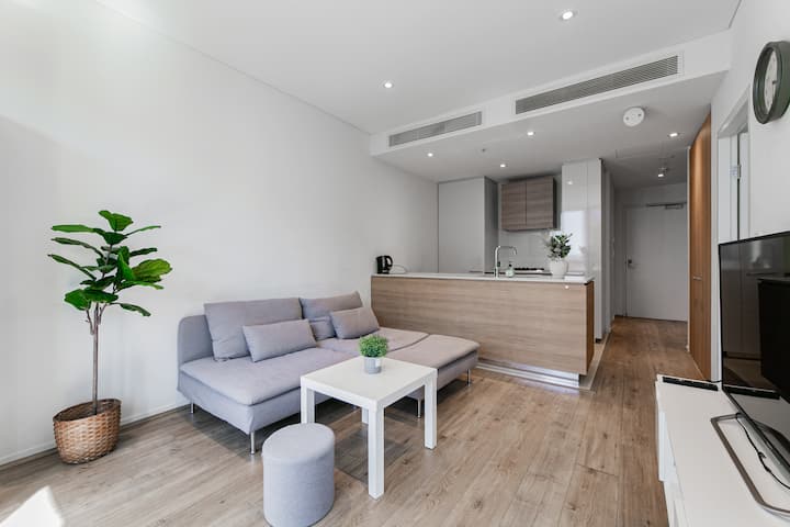 Modern & Convenient 2 Bed Apt - Parramatta