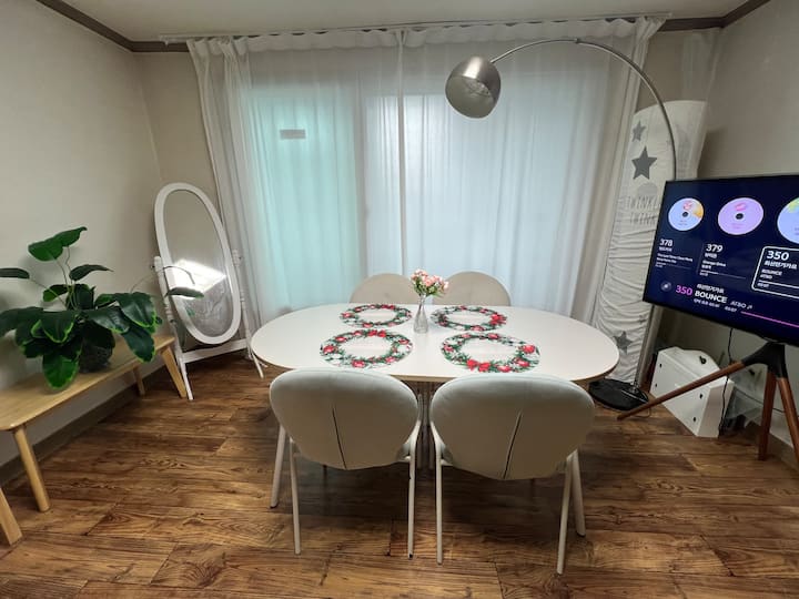 The Large House That Can Accommodate Many People - Bucheon-si