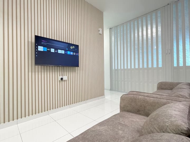 Skyloft 1min To Aeon Bukitindah 4br Muji 4-16pax - Skudai