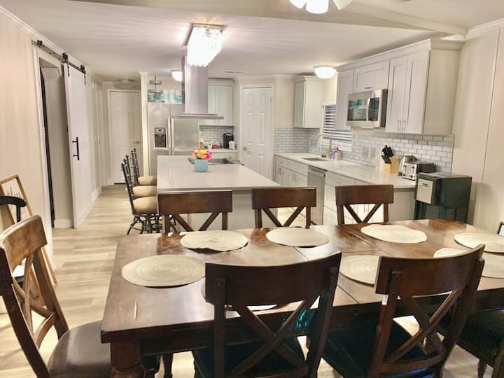 Fantastic Home In Secluded Area - Jacksonville, FL