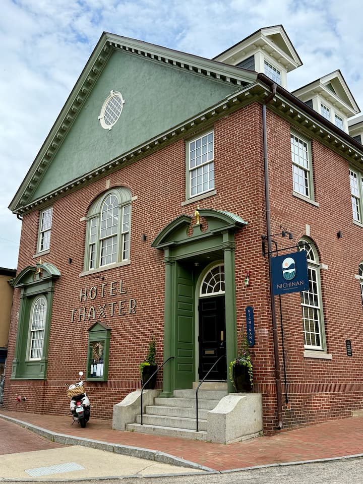 2 Bedroom Downtown Condo - Kittery, ME