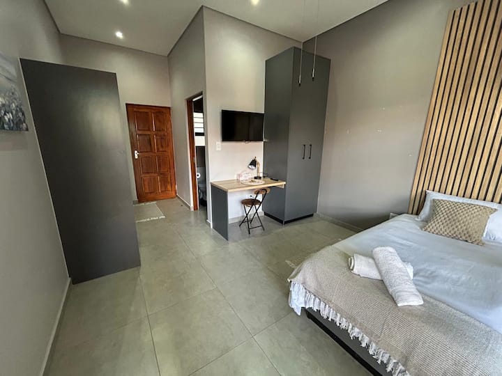 Modern Bachelor Flat On Die Bult – Flat 8 - Potchefstroom