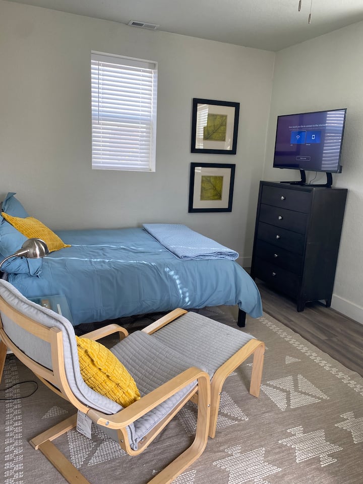 Cozy Cottage W/all The Comforts! - City Park, Pueblo