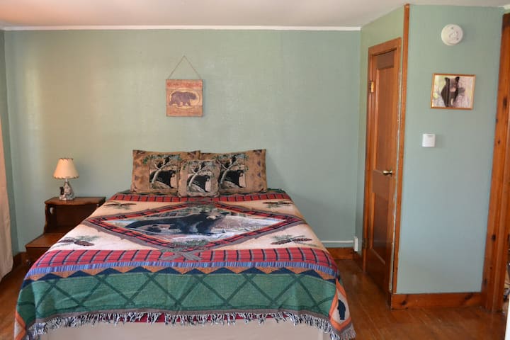 Bear - Porcupine Mountains, MI