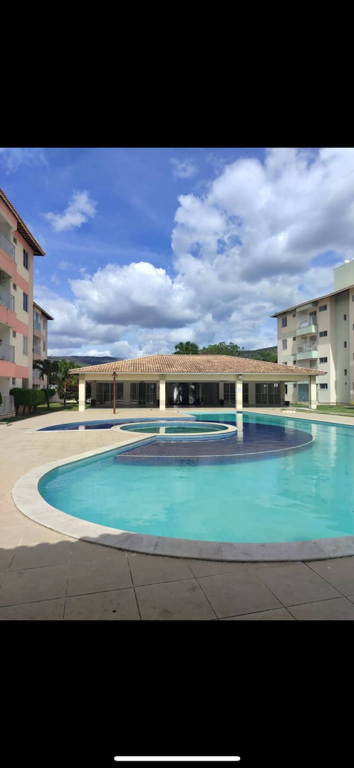 Apto Térreo Em Cond C/ Piscina Centralizado - Bahía