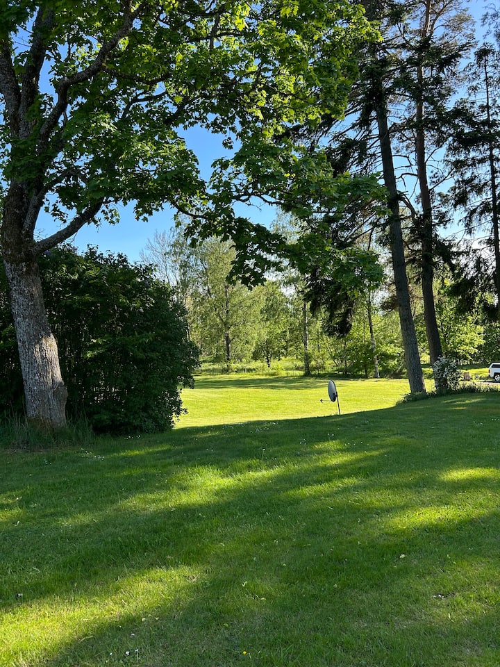 Lantlig Stuga Nära Skog Och Bad. - Mellerud