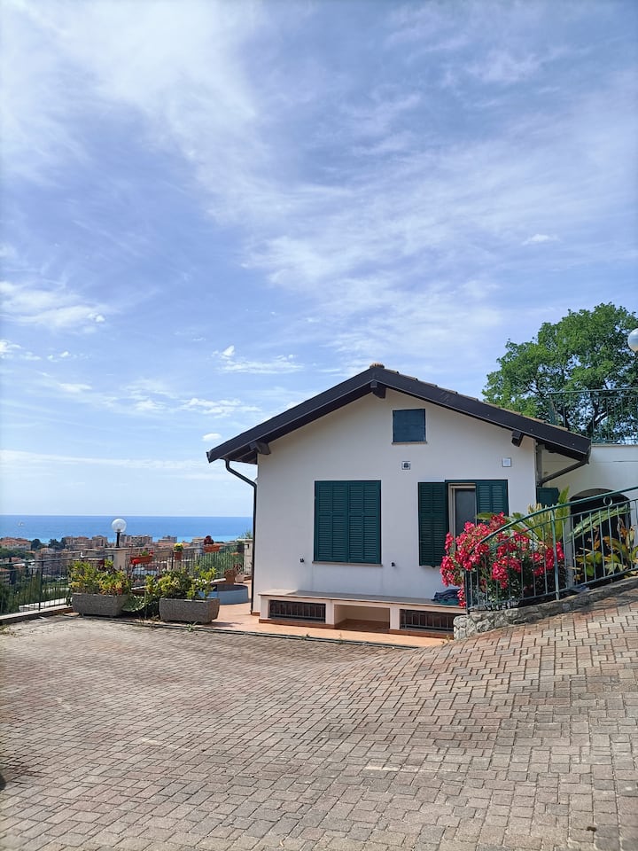 Casa Indipendente Vista Mare - Vallecrosia