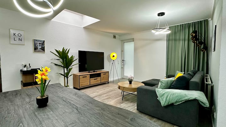 Exclusive Suite - Zentral - Parkplatz - 6 Guests - Cologne