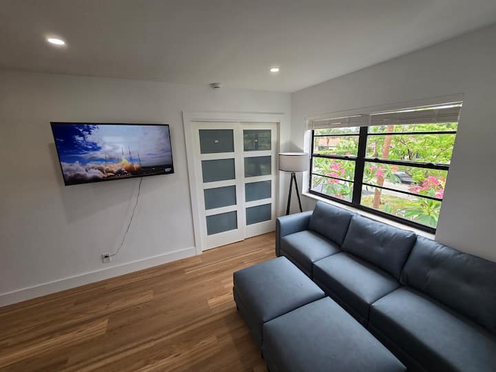 Gorgeous Apartment Nest - Pompano Beach, FL