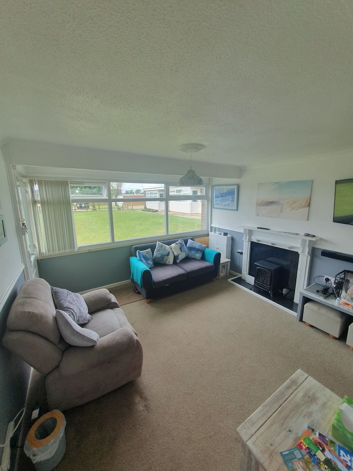 Shears' Chalet (200) - Hemsby