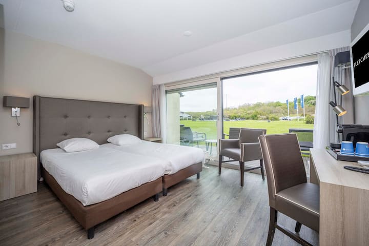 Seaside Stay W/ Pool, Sun Loungers, & Ocean Breeze - Zoutelande