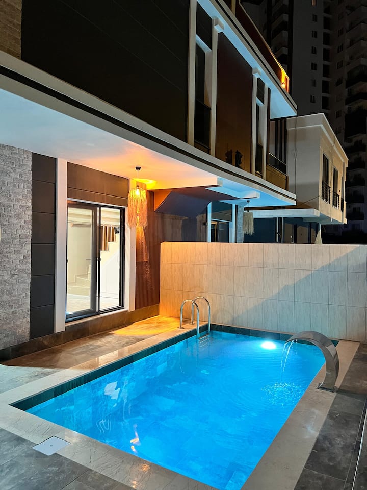 Dubleks ÖZel Havuzlu Teraslı Lüks Villa - Mersin