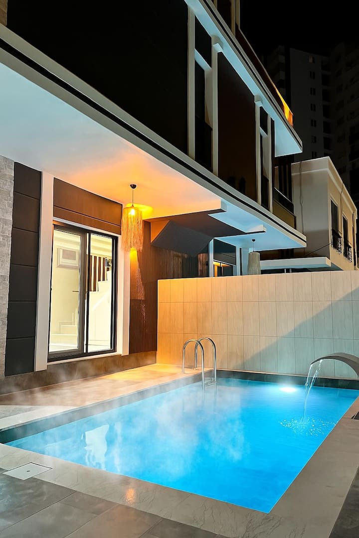 Dubleks ÖZel Isıtmalı Havuzlu Teraslı Lüks Villa - Mersin