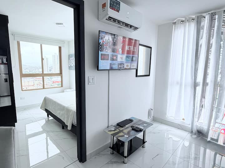 Rooftop Pool • Centric • Metro 5 Min • Parking - Panama City
