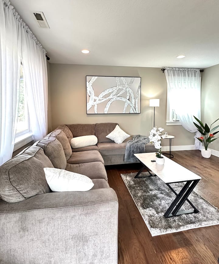 Charming 2-bedroom Apt Downtown - Piedmont - Portland