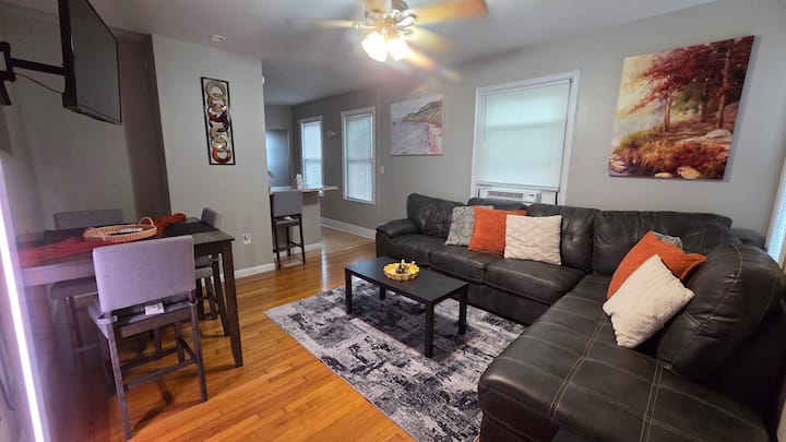 3 Br Apartment In West Haven Near Unh, Yale - ニューヘブン, CT