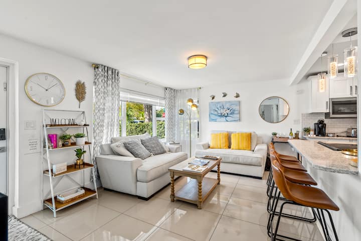 Anchors Away | Near Beach, Airport & Cruise Port - Fort Lauderdale