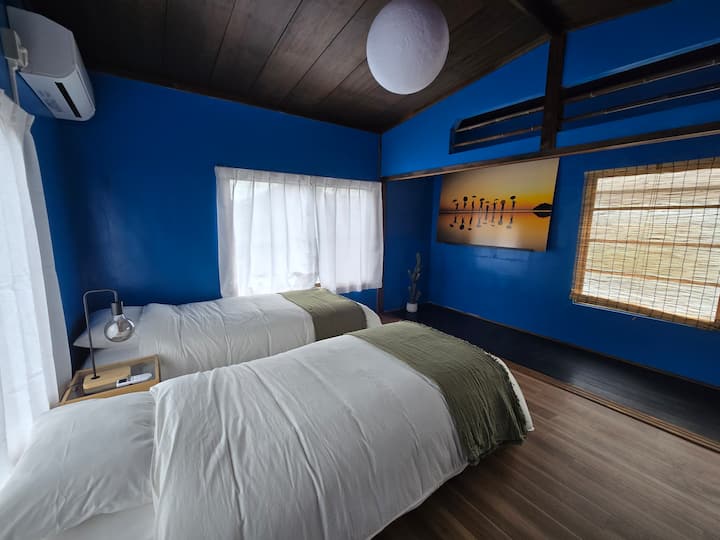 父母ヶ浜 　棟貸2025年にリノベーション 寝室２有ベット７台　敷地内駐車場　ペット歓迎パチスロ6台 - 香川県