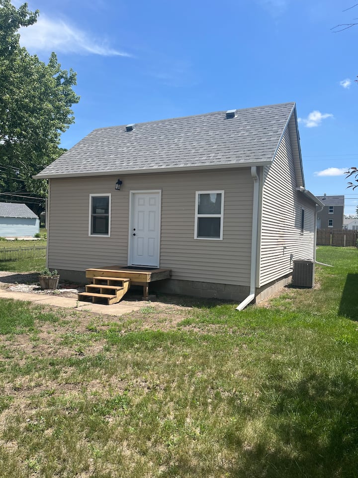 The Bell House 2 Bed 1 Bath - Hastings, NE