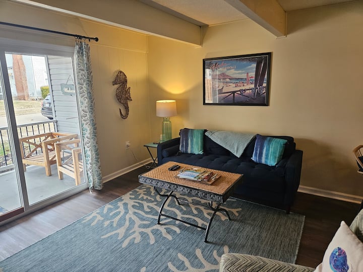 Tropical Vibes In Newark - 뉴어크