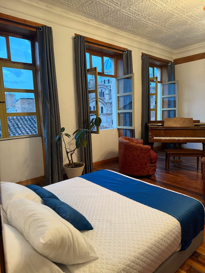 Piano Suite With 
Cathedral View - Cuenca