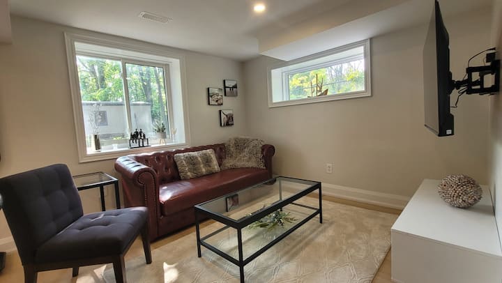Bright 2br Suite, 15-min Walk To Lake & Fire Pit - Barrie
