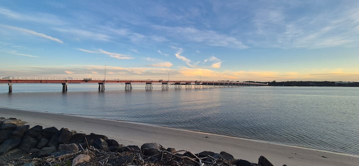 Sylvan Oceans - 2 Bed/2 Bath/1 Sofa Beach Unit - Bribie Island