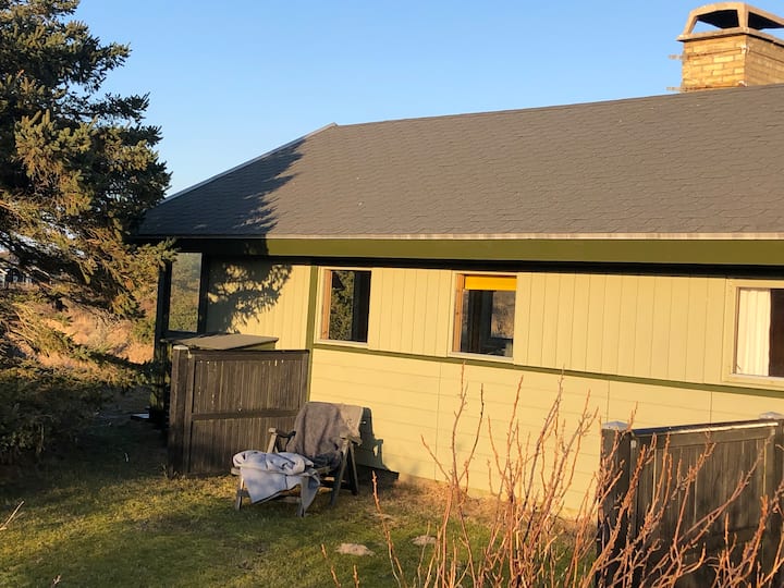 Hyggeligt æLdre Træhus - Hirtshals