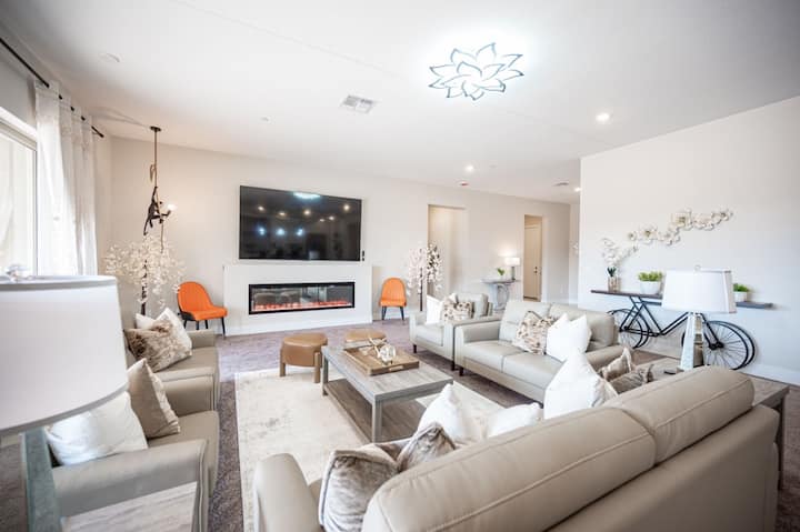 #163 Luxurious Mansion 5 Min To Strip Rider Stadiu - Las Vegas, NV
