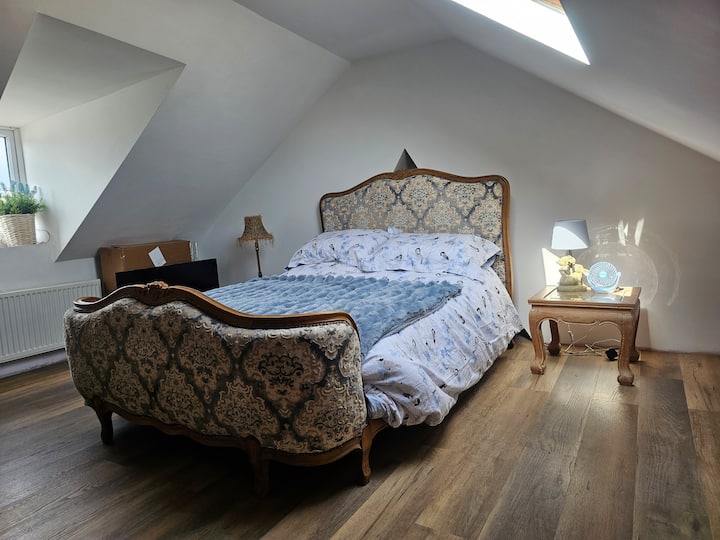 Newly Renovated Cottage 2 Mins From Sea & Shops - Weymouth, UK