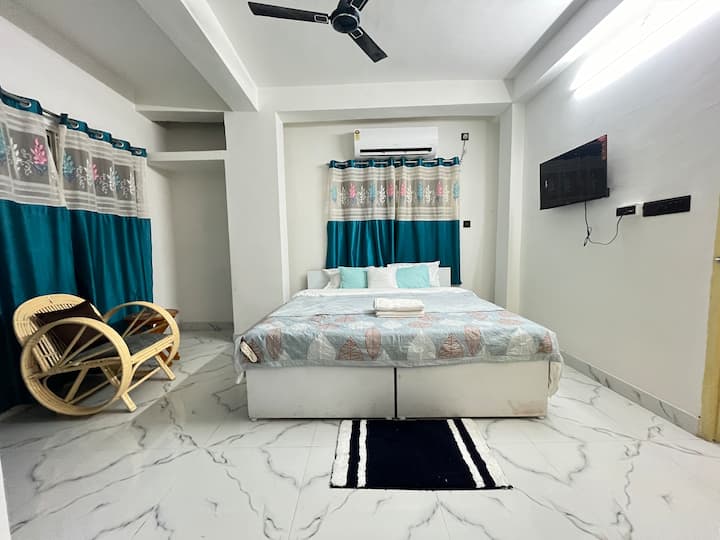 Comfy, Spacious  (Ac-2bhk ) R N Tagore Hospital Ii - Kolkata