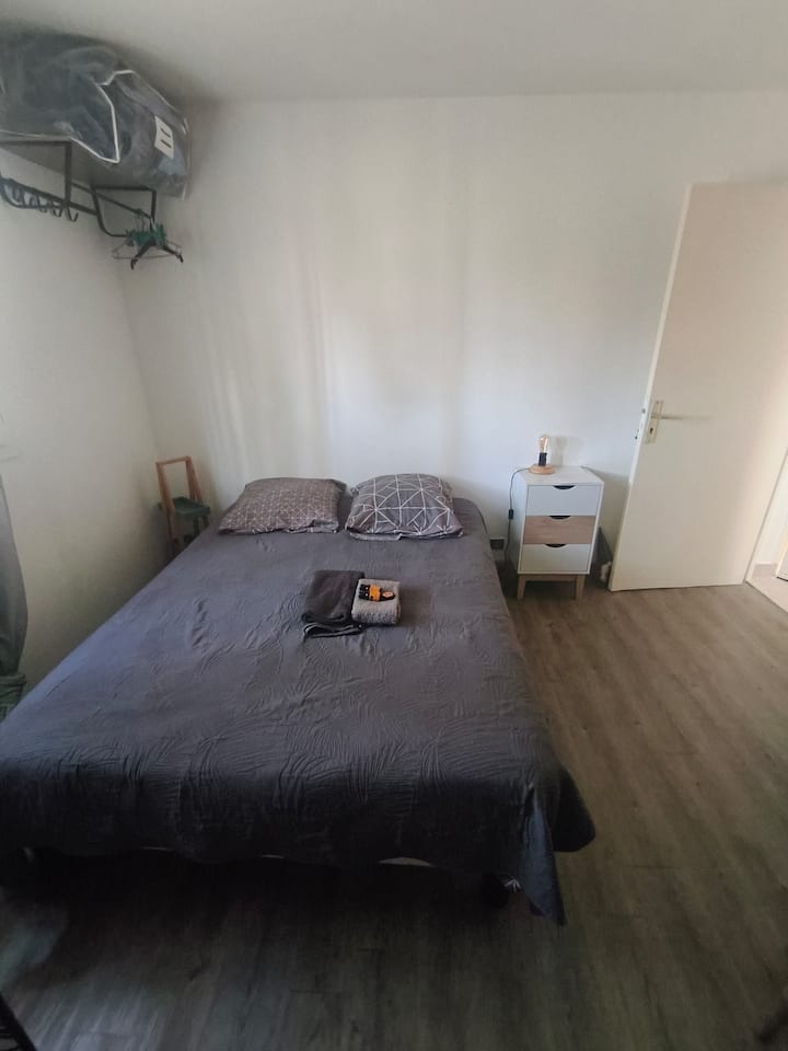 Chambre Le Dor à La Campagne. - Fumel